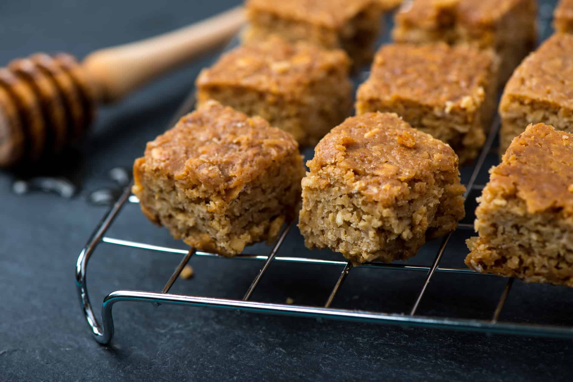 Raw Honey Flapjacks - 5 Ultimate Delicious Recipes | HoneyBee & Co.