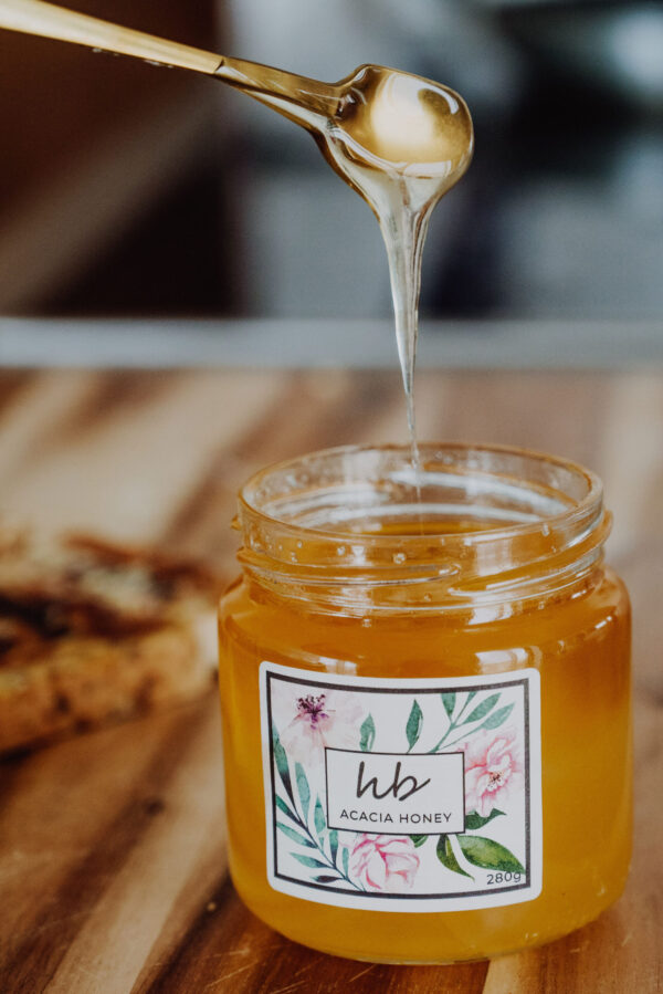 The Science Behind The Solid State Of Raw Honey | HoneyBee & Co.